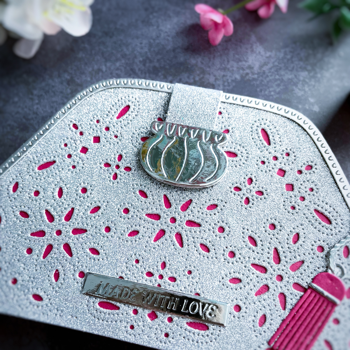 Spellbinders- Gorgeous You Makeup Bag shaped Card Holders - H MADE BOUTIQUE